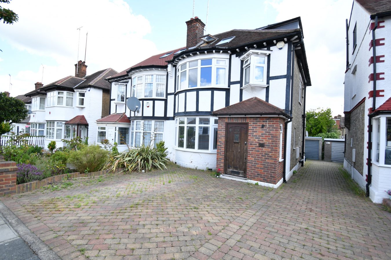 West Finchley N3 - Real Estates